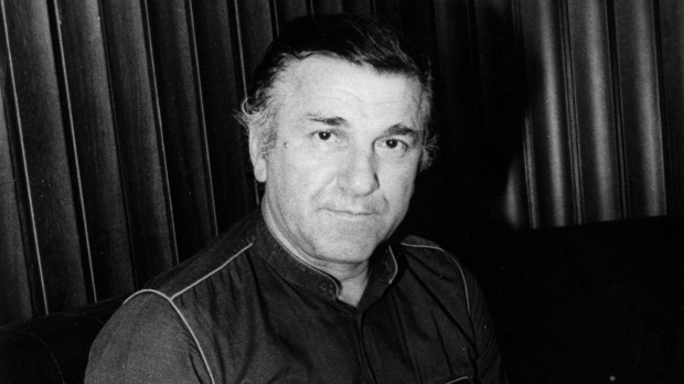 РТС :: Свет познатих :: Велимир Бата Живојиновић – симбол и легенда ...